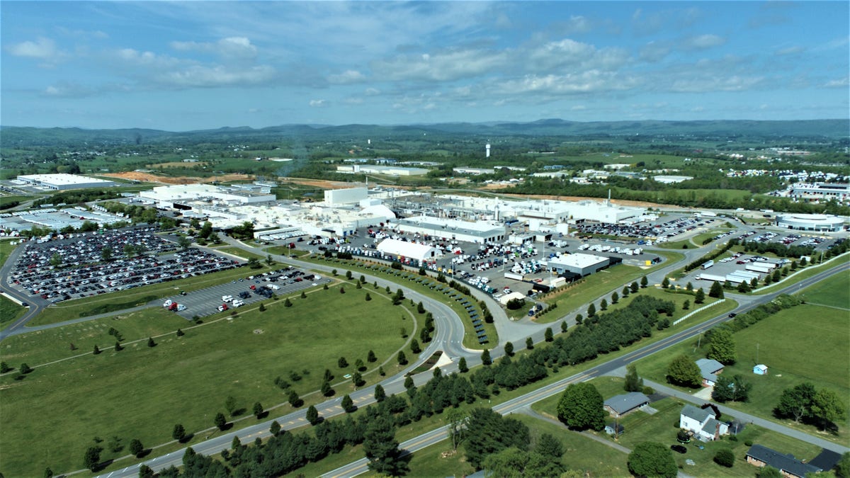Manufacturing Facilities | Volvo Trucks USA