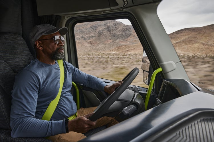 Connectivity Innovations Highlight Improvements in All-New Volvo VNL