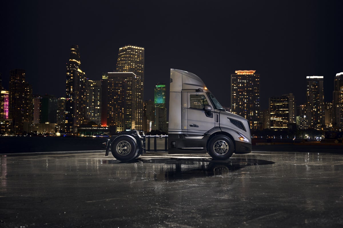 Five ways the Volvo VNR owns the street