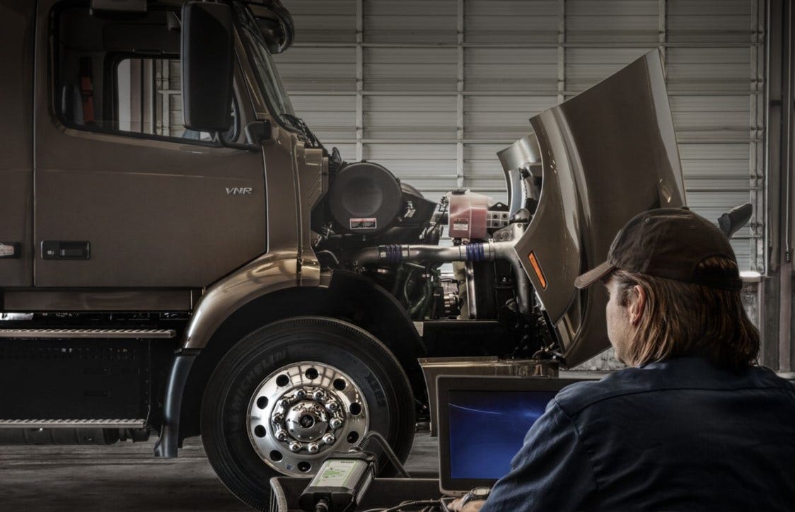 Volvo Blue Service Contract | Volvo Trucks USA