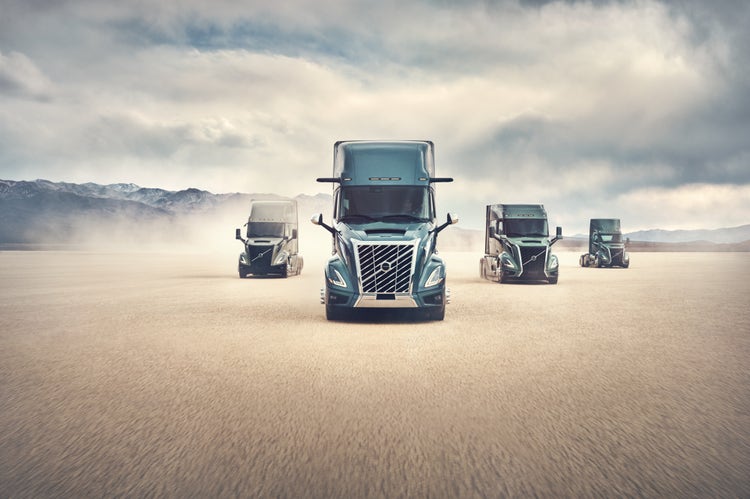 2025 Calendar | Volvo Trucks USA