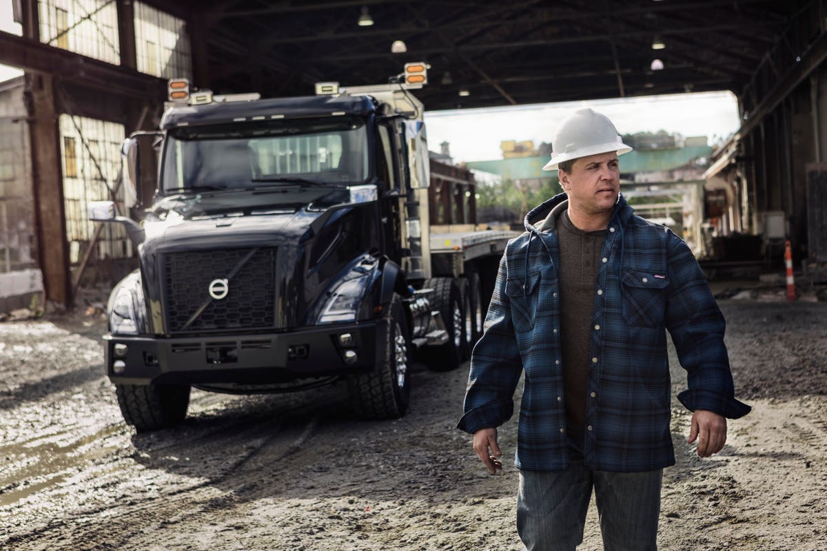 Safety VNX | Volvo Trucks USA